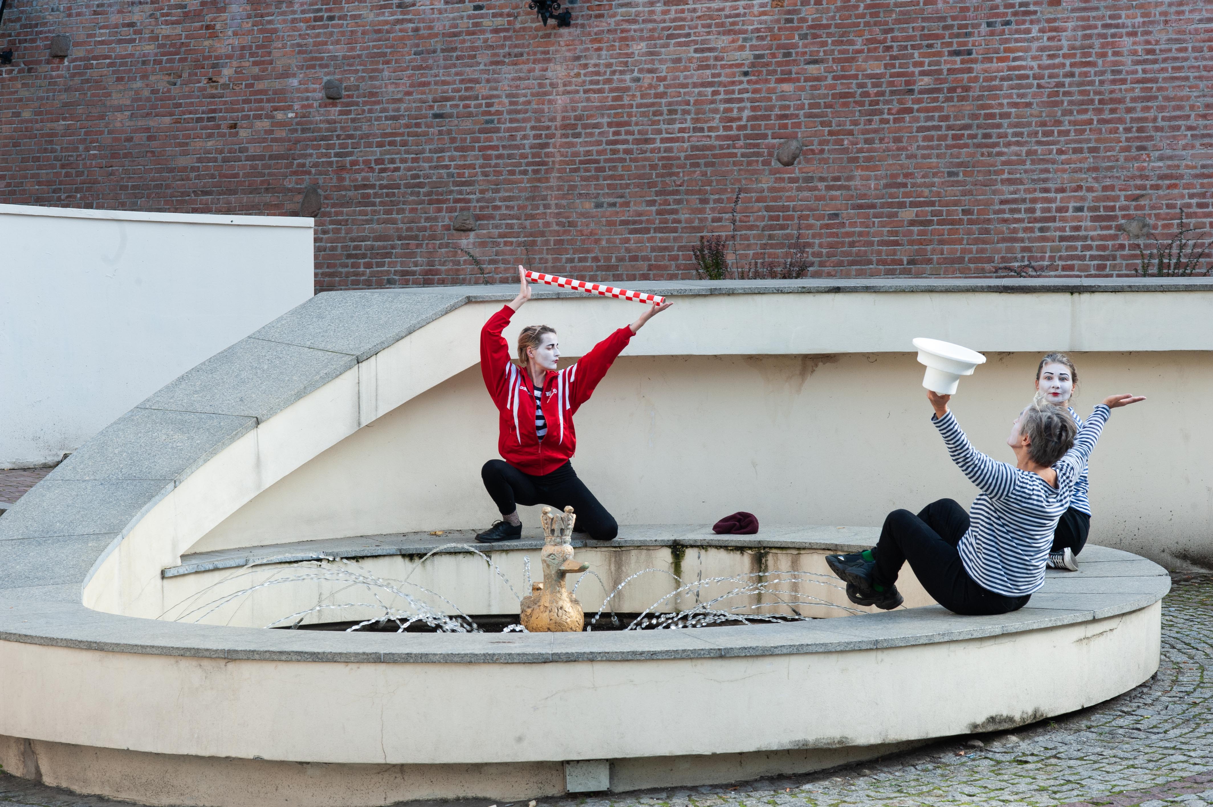 Theater Experiment - WARSAW BAUHAUS